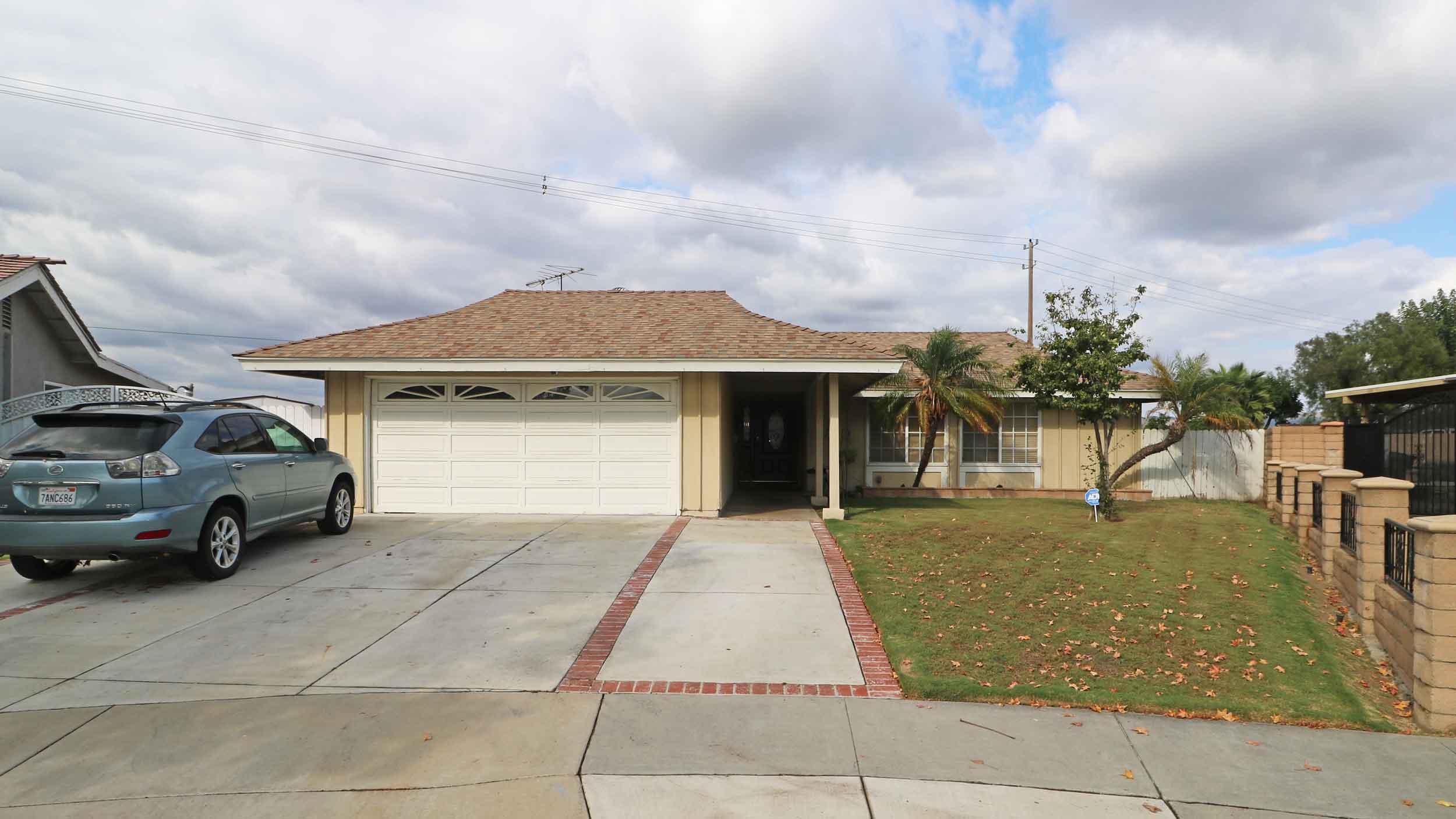 4427 E. Alderdale Ave, Anaheim, CA 92807 - Sold for $900,000